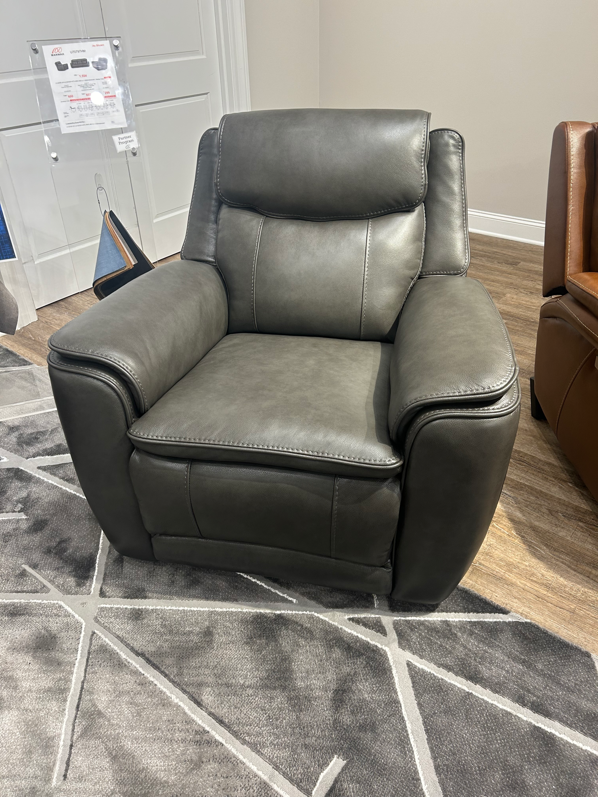 Cheers by Manwah | Curly's Furniture
